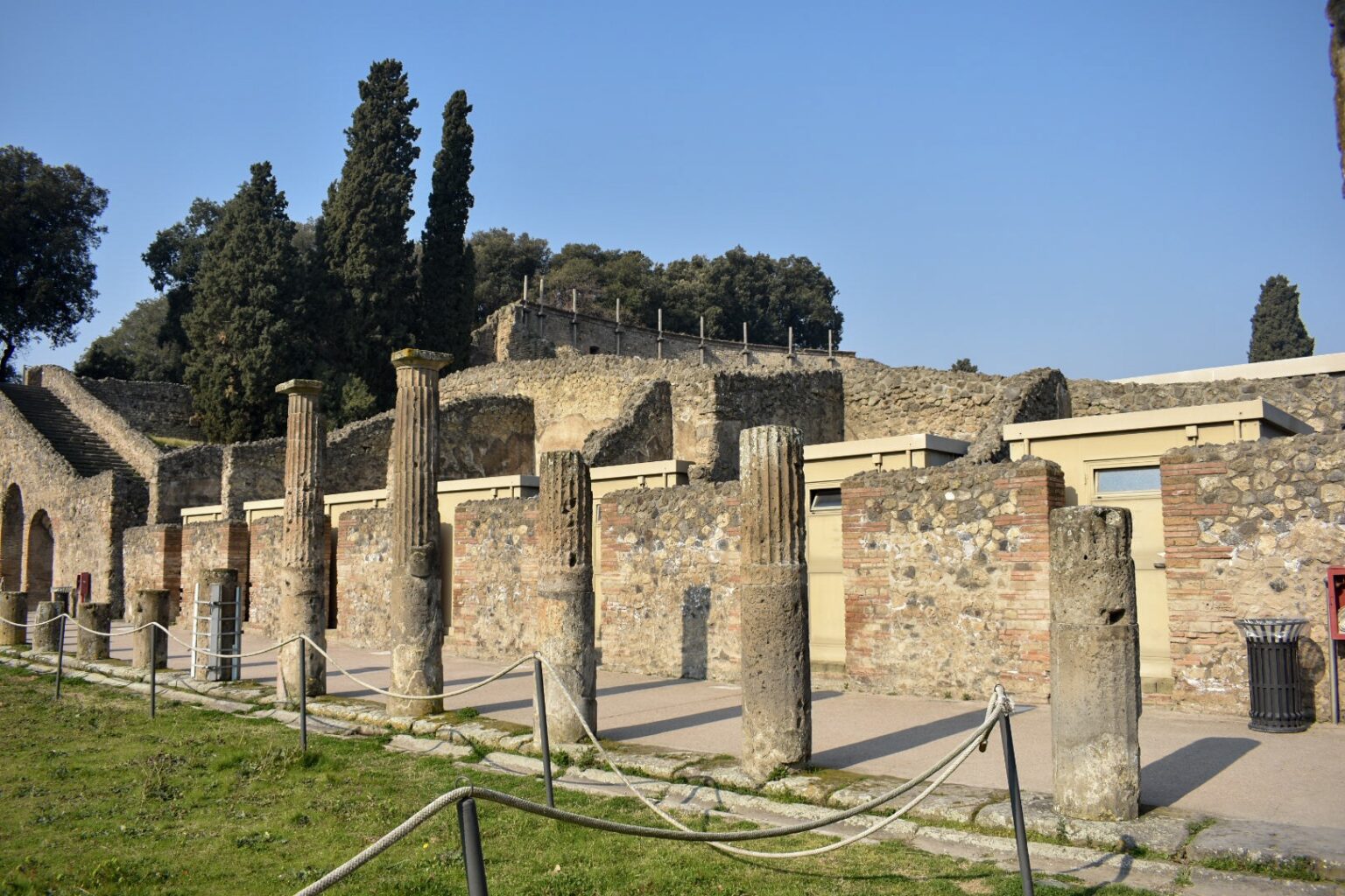 How to Visit Vesuvius and Pompeii
